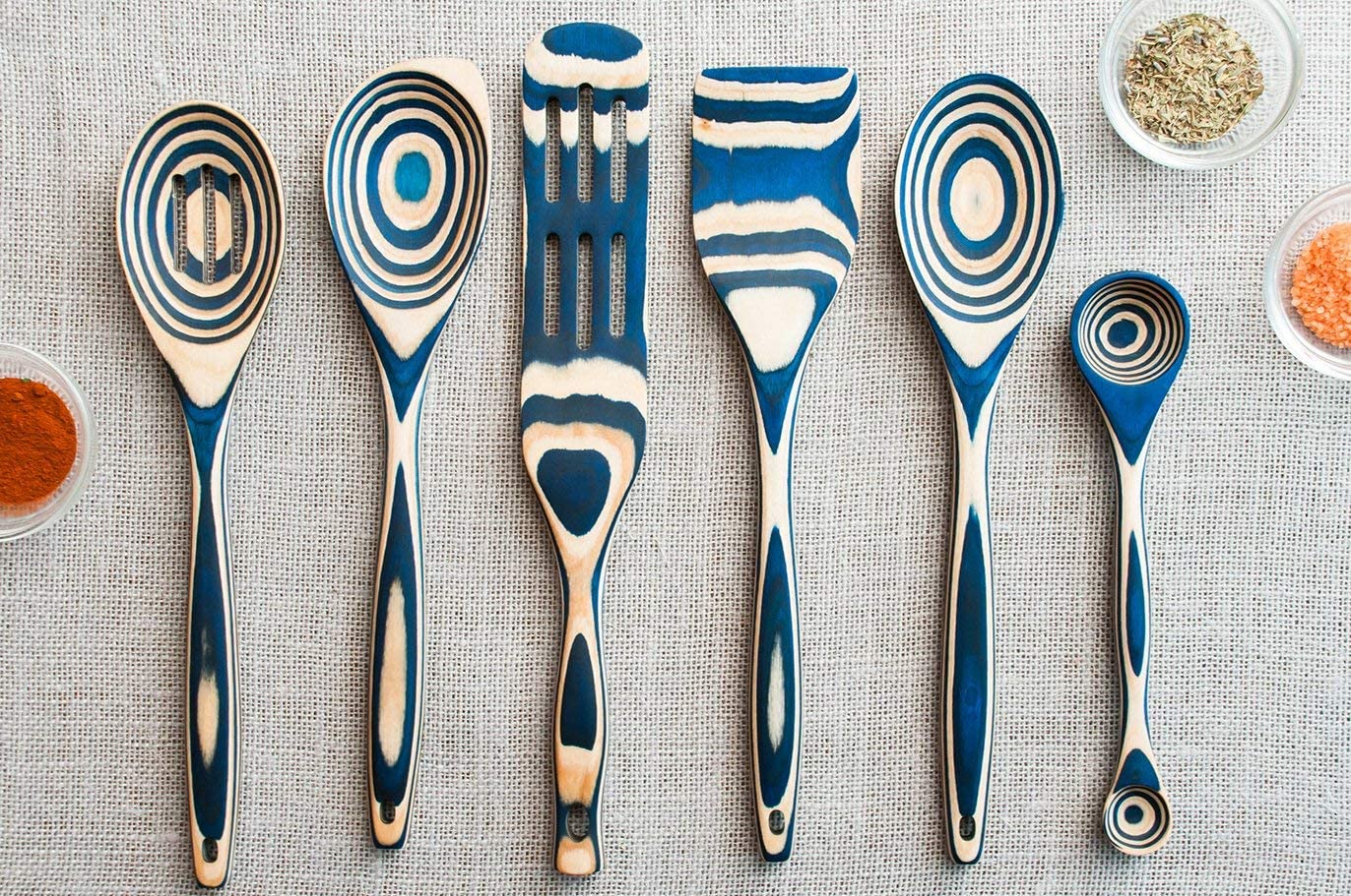 What Is Pakkawood? A Closer Look At This Unique Handle Material - 2022