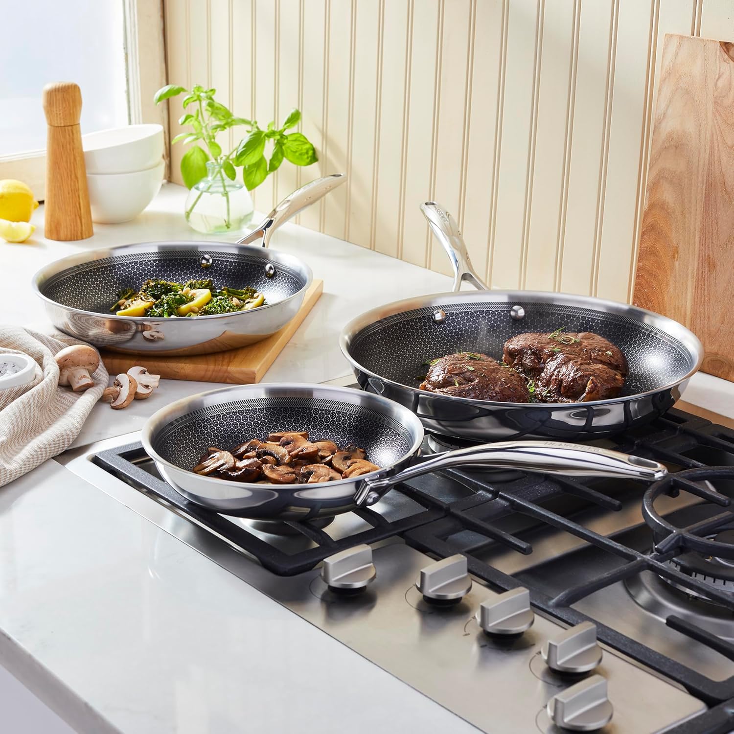 The Henckels Paradigm Cookware Review & Comparison With Competitors ...